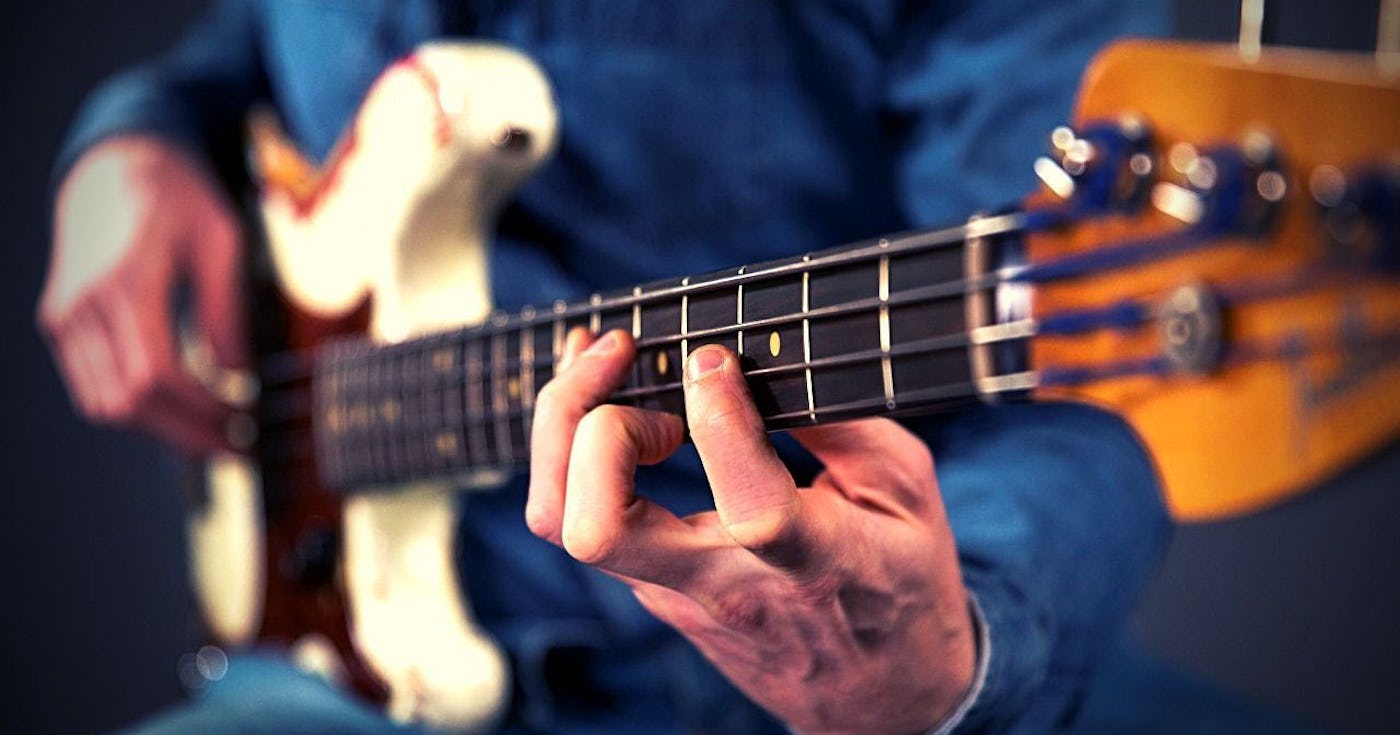 How to play walking bass (in less than 5 minutes) | Scotts Bass Lessons