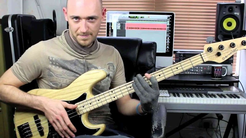 How to Play Slap Bass - Beginner & Intermediate (L#74) | Scotts Bass ...